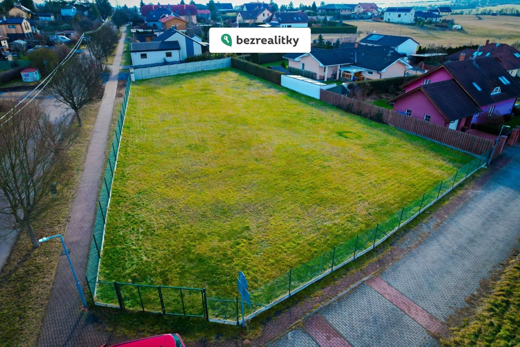 Prodej pozemku 1.502 m² | RealityMIX